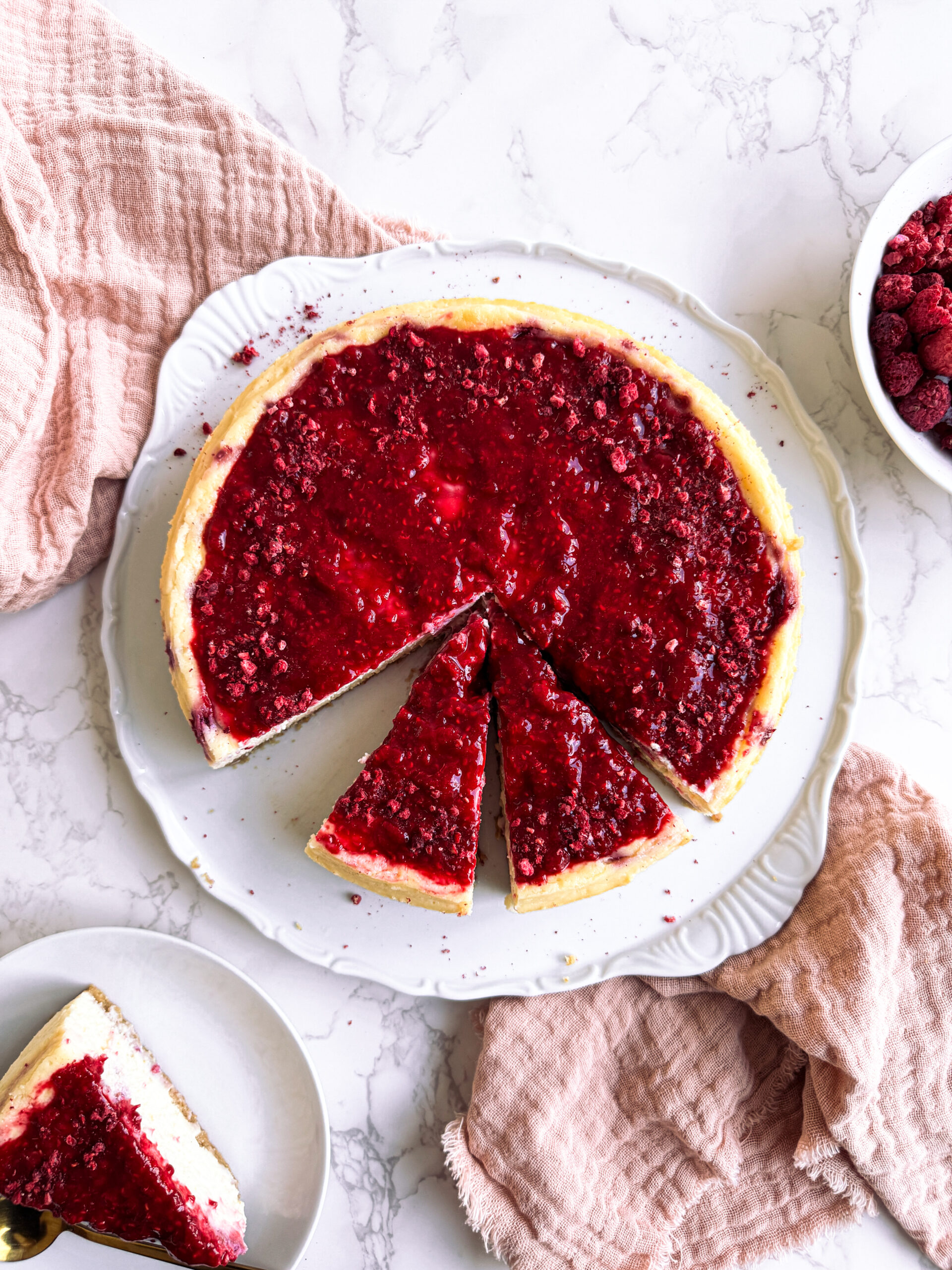 Klasický cheesecake s malinovým přelivem - Recepty od Aničky